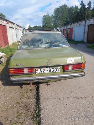 Zaļš Mercedes-Benz 200 1980 Rīga, ar dzinēja tilpumu 2.00 L un nobraukumu 186 tūkst. km par 2700 €, foto 13 vietnē AUTOMOTO.COM.LV