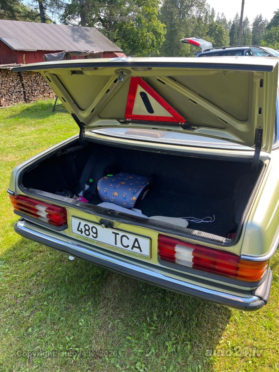 Zaļš Mercedes-Benz 200 1982 Pērnava, ar dzinēja tilpumu 2.00 L un nobraukumu 309 tūkst. km par 7000 €, foto 6 vietnē AUTOMOTO.COM.LV