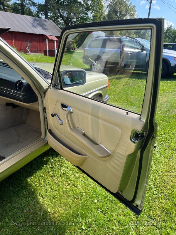 Zaļš Mercedes-Benz 200 1982 Pērnava, ar dzinēja tilpumu 2.00 L un nobraukumu 309 tūkst. km par 7000 €, foto 7 vietnē AUTOMOTO.COM.LV