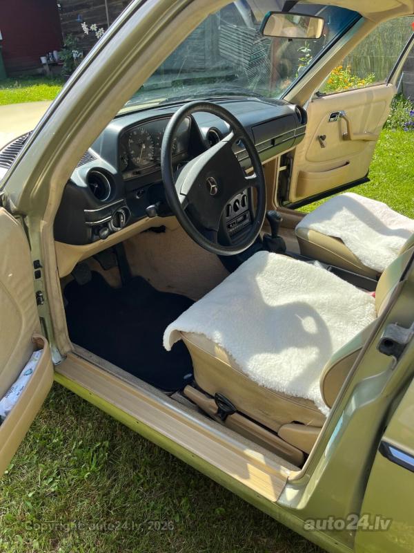 Zaļš Mercedes-Benz 200 1982 Pērnava, ar dzinēja tilpumu 2.00 L un nobraukumu 309 tūkst. km par 7000 €, foto 10 vietnē AUTOMOTO.COM.LV