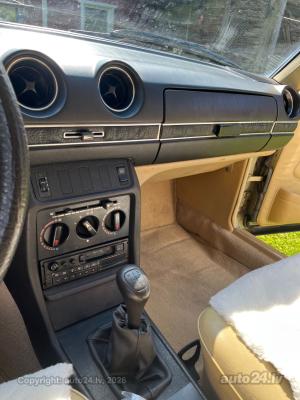 Zaļš Mercedes-Benz 200 1982 Pērnava, ar dzinēja tilpumu 2.00 L un nobraukumu 309 tūkst. km par 7000 €, foto 12 vietnē AUTOMOTO.COM.LV