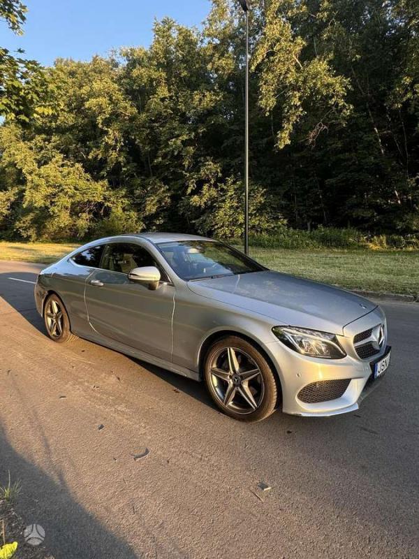 Pelēks Mercedes-Benz 200 2017 Viļņa, ar dzinēja tilpumu 1.99 L un nobraukumu 126 tūkst. km par 23490 €, foto 3 vietnē AUTOMOTO.COM.LV