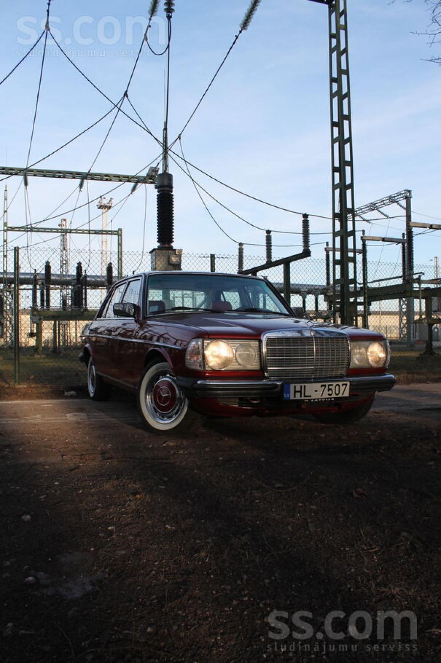 Sarkans Mercedes-Benz 200 1982 Rīga, ar dzinēja tilpumu 3.00 L un nobraukumu 321 tūkst. km par 18000 €, foto 1 vietnē AUTOMOTO.COM.LV