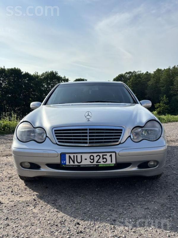 Mercedes-Benz 200 2003 in Riga, with an engine capacity of 2.00 L and mileage of 375 thousand km for 2695 €, photo 1 on AUTOMOTO.COM.LV