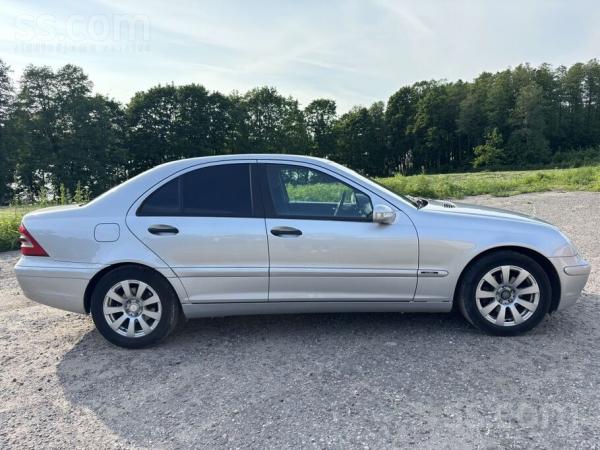 Mercedes-Benz 200 2003 in Riga, with an engine capacity of 2.00 L and mileage of 375 thousand km for 2695 €, photo 7 on AUTOMOTO.COM.LV