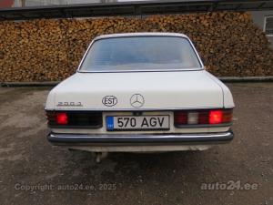 White Mercedes-Benz 200 1983 in Kuressaare, with an engine capacity of 2.00 L and mileage of 319 thousand km for 2290 €, photo 6 on AUTOMOTO.COM.LV