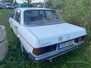 White Mercedes-Benz 200 1983 in Tallinn, with an engine capacity of 2.00 L and mileage of 299 thousand km for 2100 €, photo 4 on AUTOMOTO.COM.LV