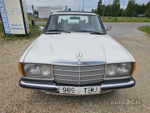 White Mercedes-Benz 200 1983 in Tartu, with an engine capacity of 2.00 L and mileage of 281 thousand km for 5990 €, photo 3 on AUTOMOTO.COM.LV