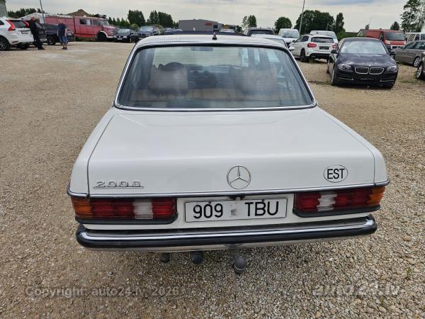 White Mercedes-Benz 200 1983 in Tartu, with an engine capacity of 2.00 L and mileage of 281 thousand km for 5990 €, photo 4 on AUTOMOTO.COM.LV