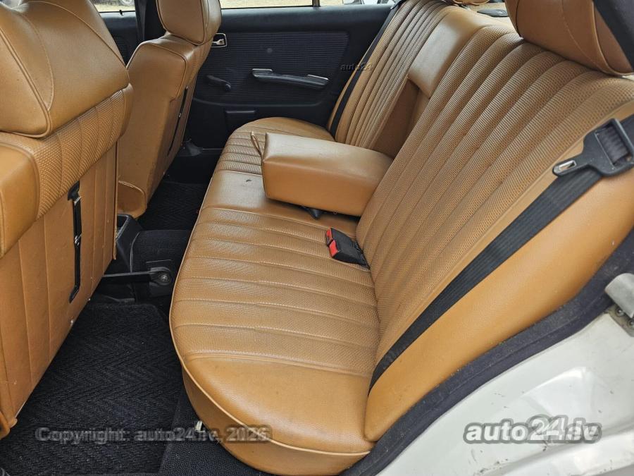 Balts Mercedes-Benz 200 1983 Tartu, ar dzinēja tilpumu 2.00 L un nobraukumu 281 tūkst. km par 4990 €, foto 15 vietnē AUTOMOTO.COM.LV