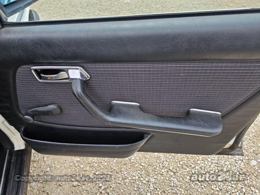 Balts Mercedes-Benz 200 1983 Tartu, ar dzinēja tilpumu 2.00 L un nobraukumu 281 tūkst. km par 4990 €, foto 17 vietnē AUTOMOTO.COM.LV