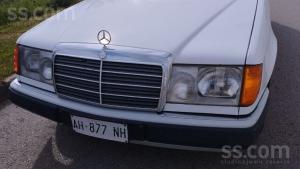 Белый Мерседес 200 1990 в Рига, объемом двигателя 2.00 л и пробегом 311 тыс. км за 4000 €, фото 5 на AUTOMOTO.COM.LV