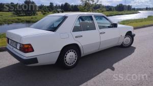 Белый Мерседес 200 1990 в Рига, объемом двигателя 2.00 л и пробегом 311 тыс. км за 4000 €, фото 20 на AUTOMOTO.COM.LV