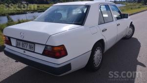 Белый Мерседес 200 1990 в Рига, объемом двигателя 2.00 л и пробегом 311 тыс. км за 4000 €, фото 21 на AUTOMOTO.COM.LV