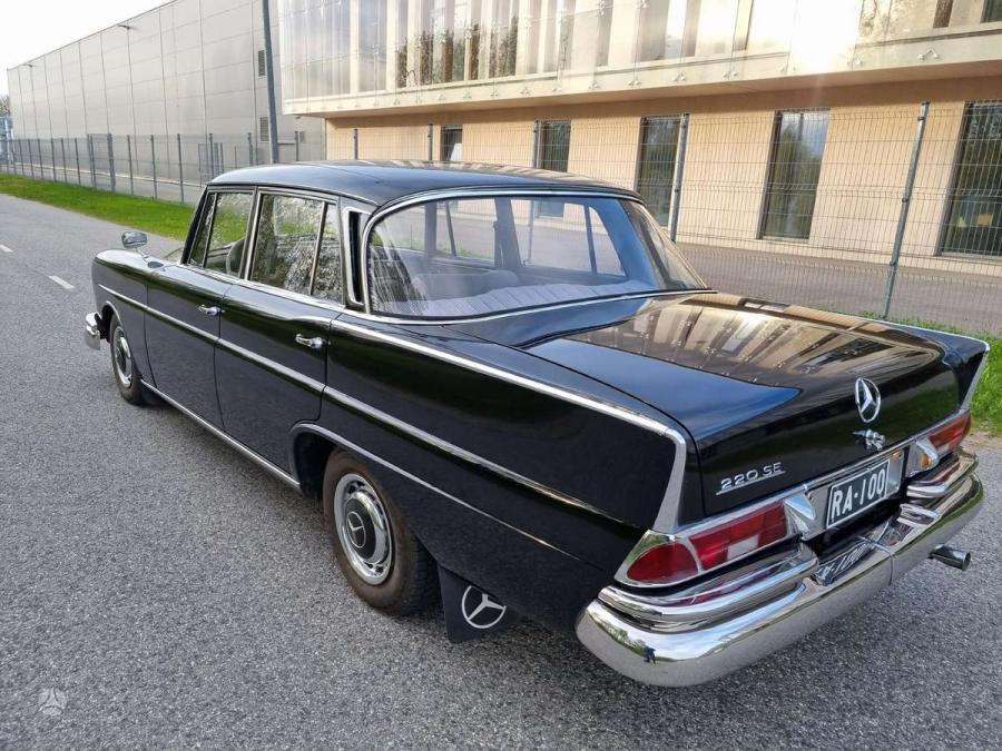 Melns Mercedes-Benz 220 1963 Pelva, ar dzinēja tilpumu 2.20 L un nobraukumu 92 tūkst. km par 24000 €, foto 5 vietnē AUTOMOTO.COM.LV