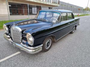 Melns Mercedes-Benz 220 1963 Pelva, ar dzinēja tilpumu 2.20 L un nobraukumu 92 tūkst. km par 24000 €, foto 11 vietnē AUTOMOTO.COM.LV