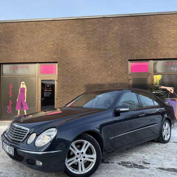Melns Mercedes-Benz 220 2003 Kaišiadorys, ar dzinēja tilpumu 2.15 L un nobraukumu 285 tūkst. km par 2950 €, foto 3 vietnē AUTOMOTO.COM.LV