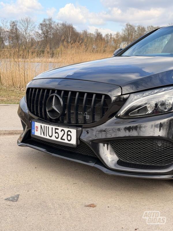 Melns Mercedes-Benz 220 2015 Panevēža, ar dzinēja tilpumu 2.10 L un nobraukumu 146 tūkst. km par 15900 €, foto 7 vietnē AUTOMOTO.COM.LV