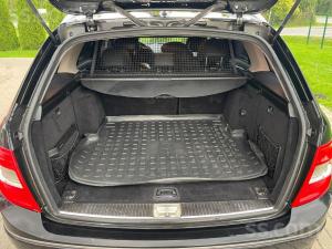 Melns Mercedes-Benz 220 2008 Ogre, ar dzinēja tilpumu 2.20 L un nobraukumu 310 tūkst. km par 3000 €, foto 5 vietnē AUTOMOTO.COM.LV