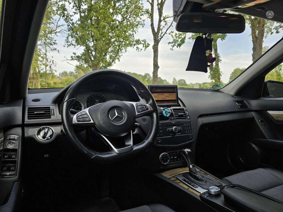 Черный Мерседес 220 2009 в Каунас, объемом двигателя 2.20 л и пробегом 370 тыс. км за 4600 €, фото 18 на AUTOMOTO.COM.LV