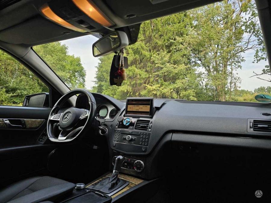 Черный Мерседес 220 2009 в Каунас, объемом двигателя 2.20 л и пробегом 370 тыс. км за 4600 €, фото 21 на AUTOMOTO.COM.LV