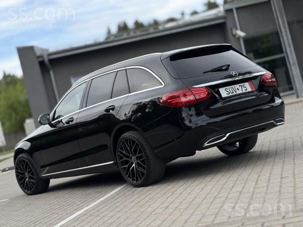 Melns Mercedes-Benz 220 2016 Jūrmala, ar dzinēja tilpumu 2.20 L un nobraukumu 129 tūkst. km par 13590 €, foto 6 vietnē AUTOMOTO.COM.LV