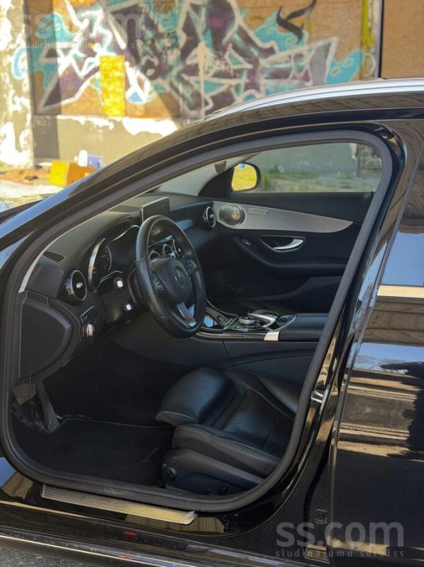 Melns Mercedes-Benz 220 2017 Rīga, ar dzinēja tilpumu 2.20 L un nobraukumu 240 tūkst. km par 12600 €, foto 8 vietnē AUTOMOTO.COM.LV