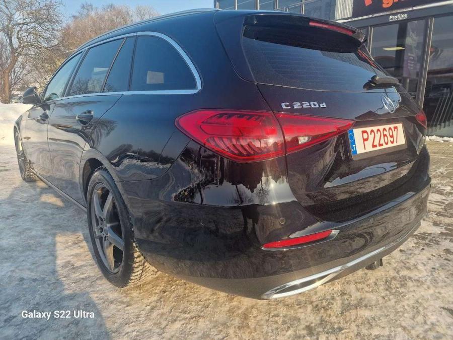 Melns Mercedes-Benz 220 2022 Klaipėda, ar dzinēja tilpumu 1.99 L un nobraukumu 174 tūkst. km par 26889 €, foto 11 vietnē AUTOMOTO.COM.LV