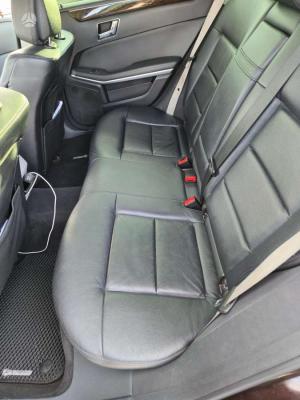 Brown Mercedes-Benz 220 2010 in Vilnius, with an engine capacity of 0.00 L and mileage of 303 thousand km for 4600 €, photo 15 on AUTOMOTO.COM.LV