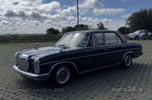Green Mercedes-Benz 220 1971 in Tallinn, with an engine capacity of 2.20 L and mileage of 58 thousand km for 6300 €, photo  on AUTOMOTO.COM.LV