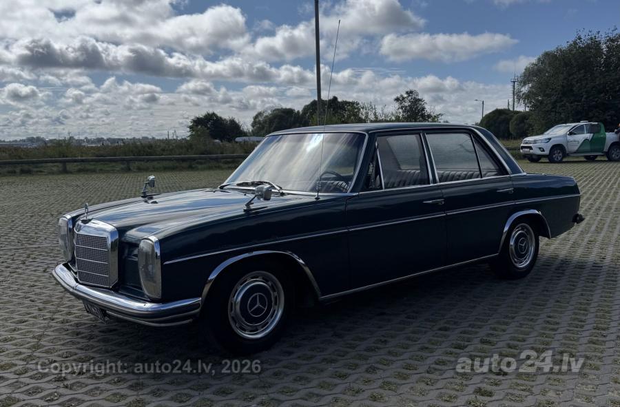 Зеленый Мерседес 220 1971 в Таллин, объемом двигателя 2.20 л и пробегом 58 тыс. км за 6300 €, фото 1 на AUTOMOTO.COM.LV
