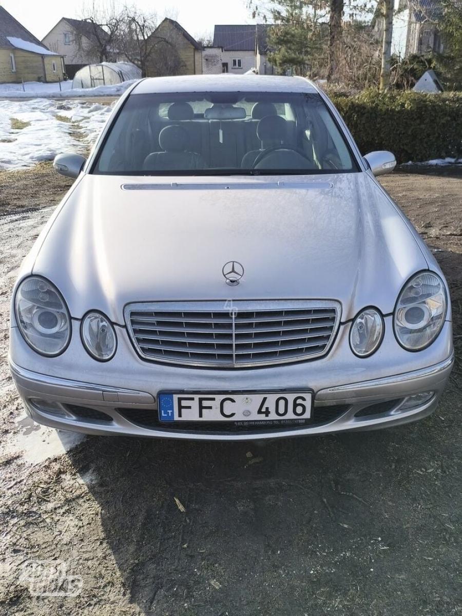 Pelēks Mercedes-Benz 220 2003 Viļņa, ar dzinēja tilpumu 2.20 L un nobraukumu 1 tūkst. km par 1190 €, foto 1 vietnē AUTOMOTO.COM.LV