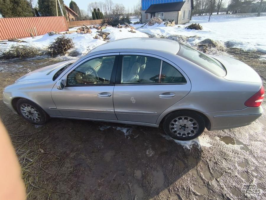 Pelēks Mercedes-Benz 220 2003 Viļņa, ar dzinēja tilpumu 2.20 L un nobraukumu 1 tūkst. km par 1190 €, foto 3 vietnē AUTOMOTO.COM.LV