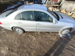Pelēks Mercedes-Benz 220 2003 Viļņa, ar dzinēja tilpumu 2.20 L un nobraukumu 1 tūkst. km par 1190 €, foto 4 vietnē AUTOMOTO.COM.LV