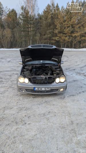Grey Mercedes-Benz 220 2004 in Vilnius, with an engine capacity of 2.20 L and mileage of 392 thousand km for 1000 €, photo 8 on AUTOMOTO.COM.LV
