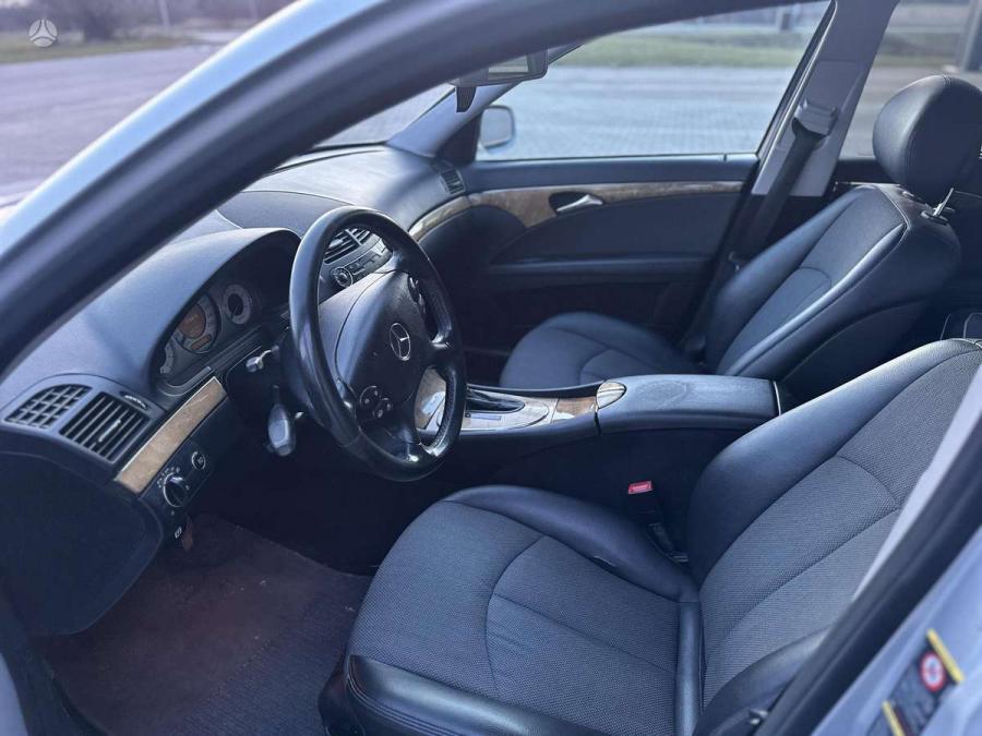 Grey Mercedes-Benz 220 2007 in Kretinga, with an engine capacity of 2.20 L and mileage of 330 thousand km for 3100 €, photo 11 on AUTOMOTO.COM.LV
