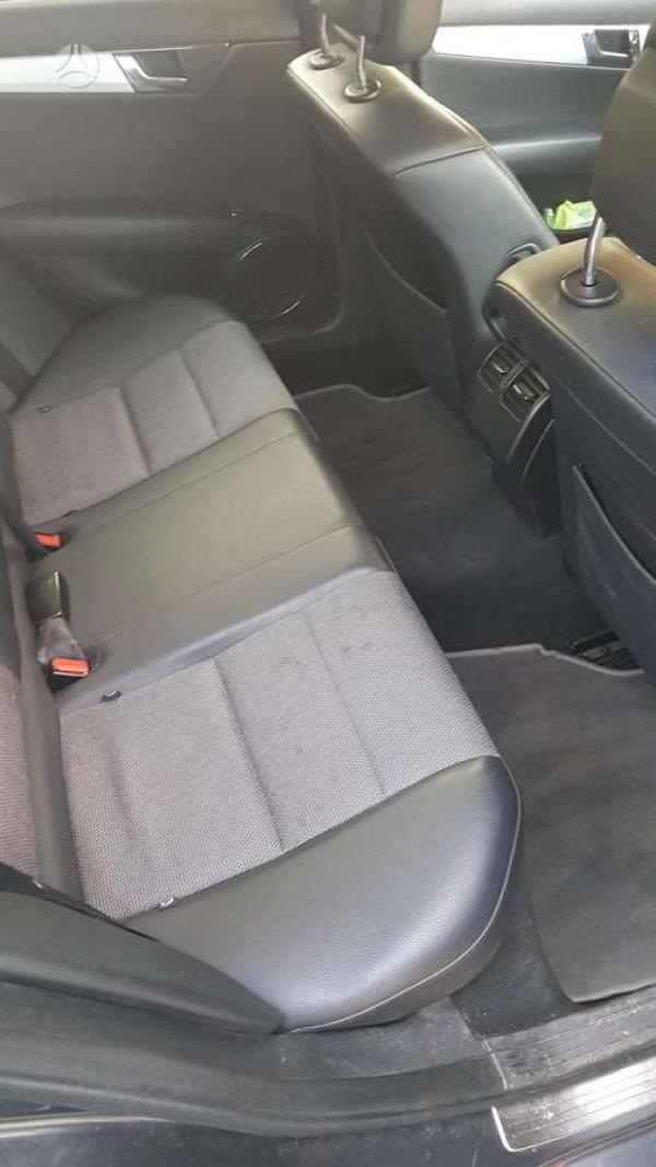 Pelēks Mercedes-Benz 220 2007 Klaipėda, ar dzinēja tilpumu 2.15 L un nobraukumu 464 tūkst. km par 3112 €, foto 9 vietnē AUTOMOTO.COM.LV