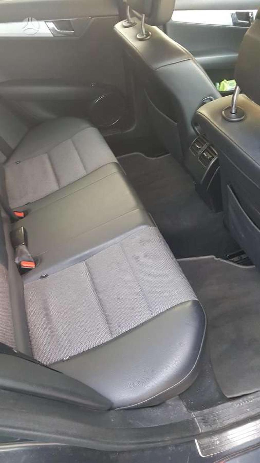 Pelēks Mercedes-Benz 220 2007 Klaipėda, ar dzinēja tilpumu 2.15 L un nobraukumu 464 tūkst. km par 3112 €, foto 10 vietnē AUTOMOTO.COM.LV