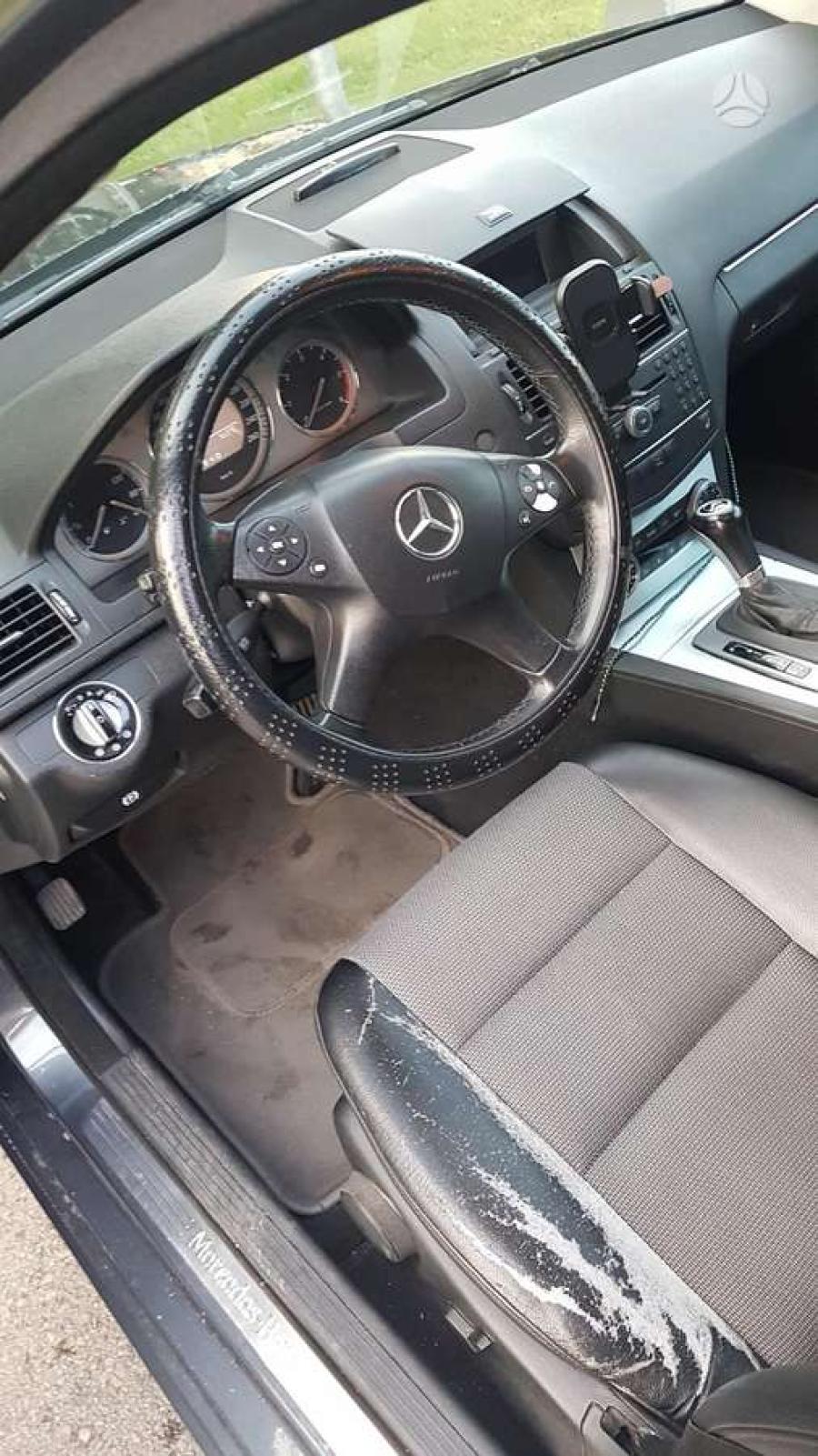 Pelēks Mercedes-Benz 220 2007 Klaipėda, ar dzinēja tilpumu 2.15 L un nobraukumu 464 tūkst. km par 3112 €, foto 13 vietnē AUTOMOTO.COM.LV