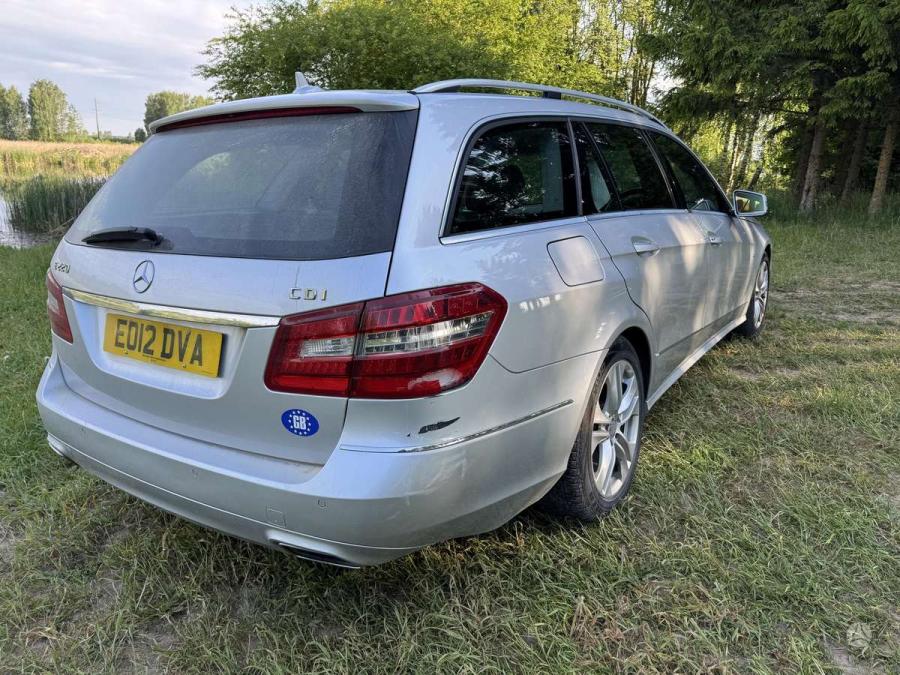 Pelēks Mercedes-Benz 220 2012 Šauļi, ar dzinēja tilpumu 0.22 L un nobraukumu 280 tūkst. km par 3500 €, foto 5 vietnē AUTOMOTO.COM.LV