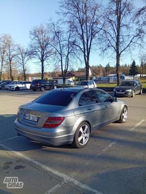 Mercedes-Benz 220 2007 in Alytus, with an engine capacity of 2.20 L and mileage of 375 thousand km for 4800 €, photo 3 on AUTOMOTO.COM.LV