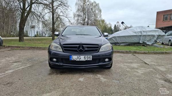 Mercedes-Benz 220 2007 Kauņa, ar dzinēja tilpumu 2.10 L un nobraukumu 425 tūkst. km par 4700 €, foto 1 vietnē AUTOMOTO.COM.LV