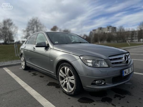 Mercedes-Benz 220 2009 in Kaunas, with an engine capacity of 2.20 L and mileage of 337 thousand km for 3900 €, photo 1 on AUTOMOTO.COM.LV