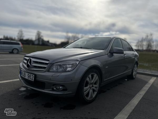 Mercedes-Benz 220 2009 in Kaunas, with an engine capacity of 2.20 L and mileage of 337 thousand km for 3900 €, photo 3 on AUTOMOTO.COM.LV