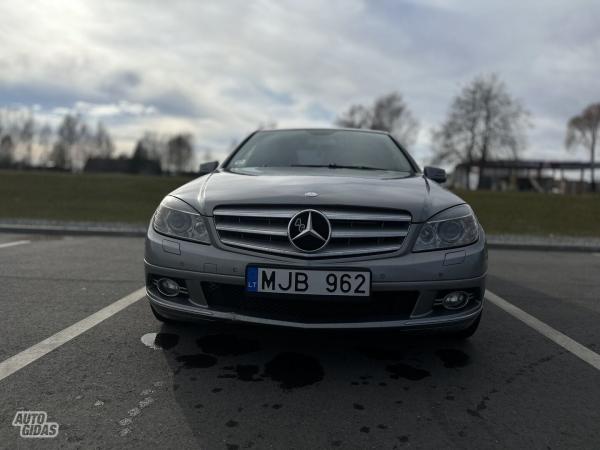 Mercedes-Benz 220 2009 in Kaunas, with an engine capacity of 2.20 L and mileage of 337 thousand km for 3900 €, photo 5 on AUTOMOTO.COM.LV