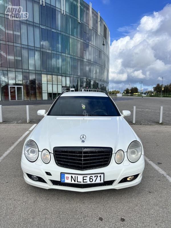 Mercedes-Benz 220 2007 in Siauliai on AUTOMOTO.COM.LV Mercedes-Benz 220 2007 in Siauliai, with an engine capacity of 2.20 L and mileage of 500 thousand km for 1800 €, photo 5 on AUTOMOTO.COM.LV