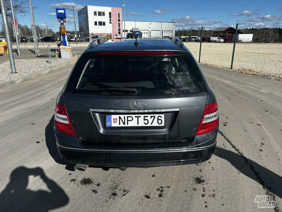 Mercedes-Benz 220 2011 in Taurage, with an engine capacity of 2.20 L and mileage of 350 thousand km for 4300 €, photo 5 on AUTOMOTO.COM.LV