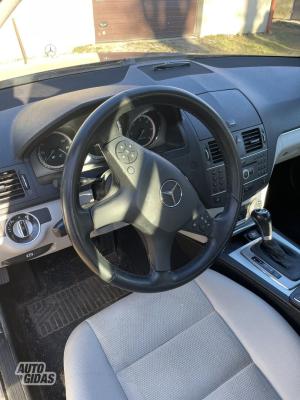 Mercedes-Benz 220 2011 in Taurage, with an engine capacity of 2.20 L and mileage of 350 thousand km for 4300 €, photo 13 on AUTOMOTO.COM.LV