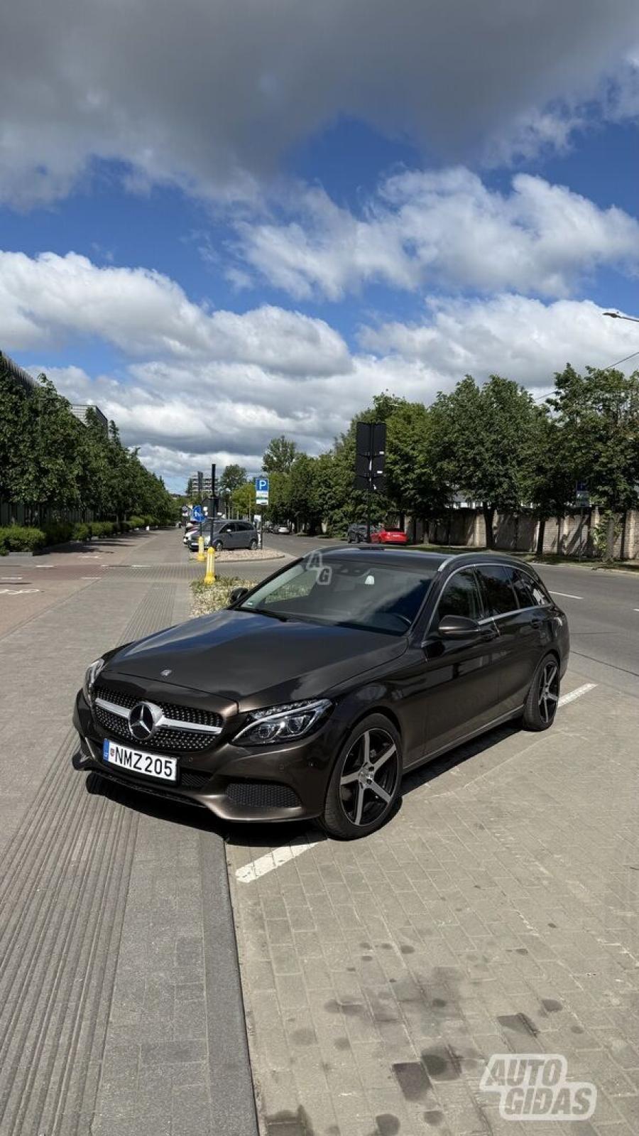 Mercedes-Benz 220 2015 Viļņa, ar dzinēja tilpumu 2.20 L un nobraukumu 360 tūkst. km par 12600 €, foto 1 vietnē AUTOMOTO.COM.LV