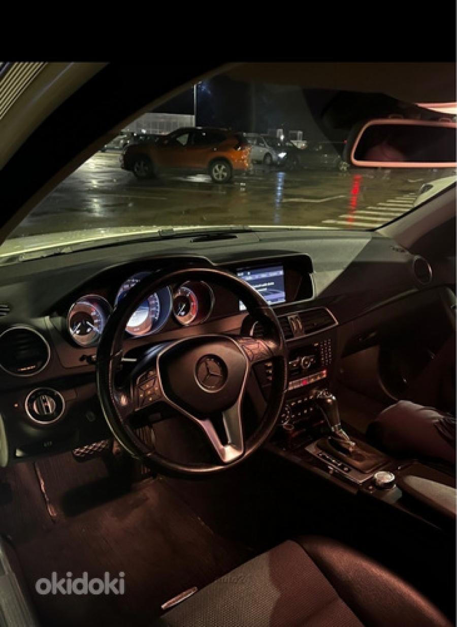 Balts Mercedes-Benz 220 2012 Tallina, ar dzinēja tilpumu 2.10 L un nobraukumu 331 tūkst. km par 5900 €, foto 6 vietnē AUTOMOTO.COM.LV